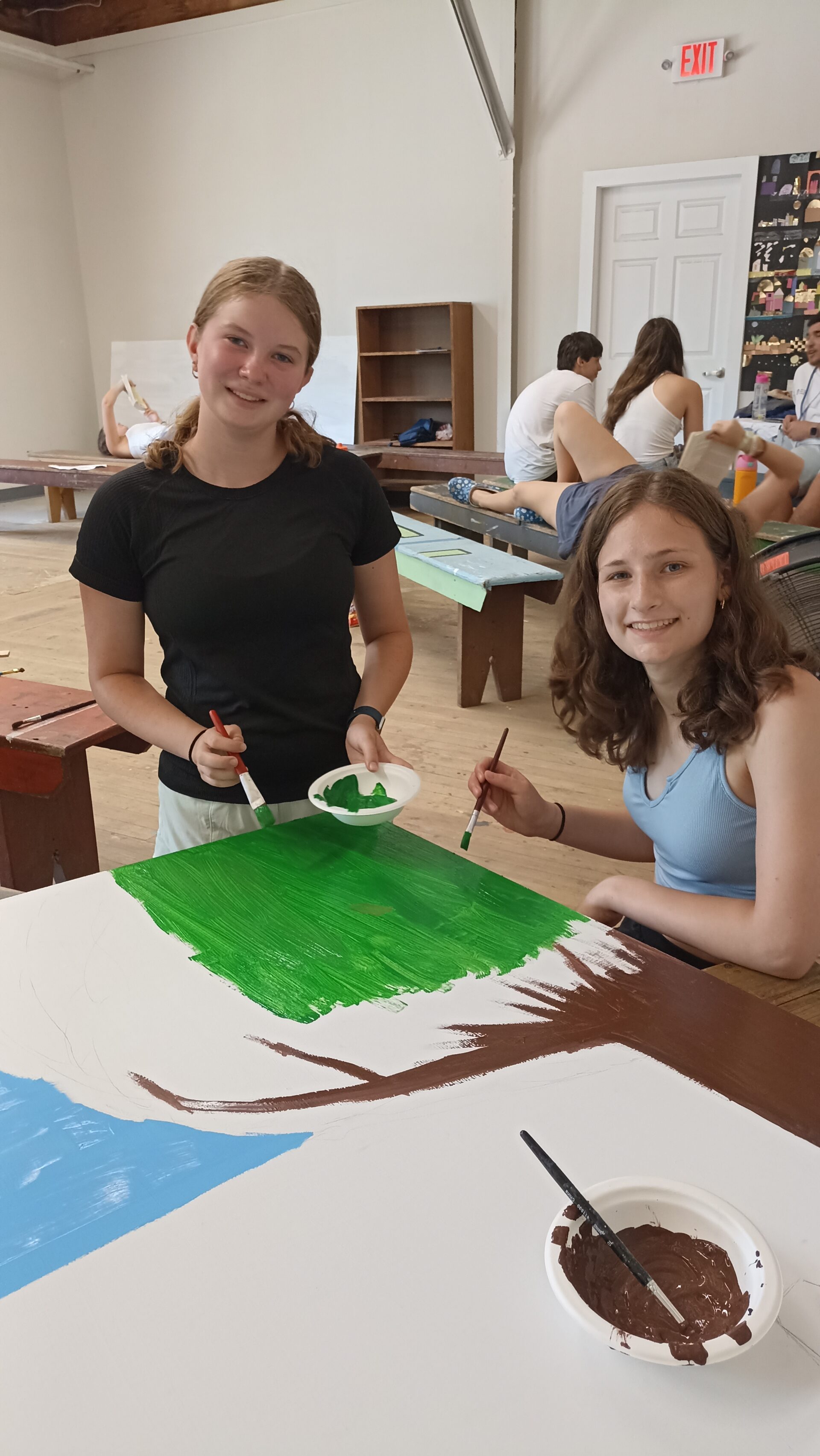 Campers Create a New Borei Nefashot Sign for the Chadar Ochel! - Camp Ramah